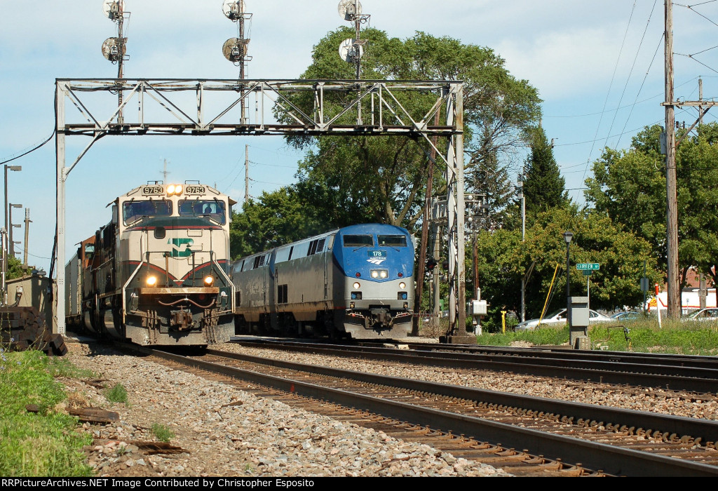 BNSF SD70MAC 9763 & Amtrak P42 178